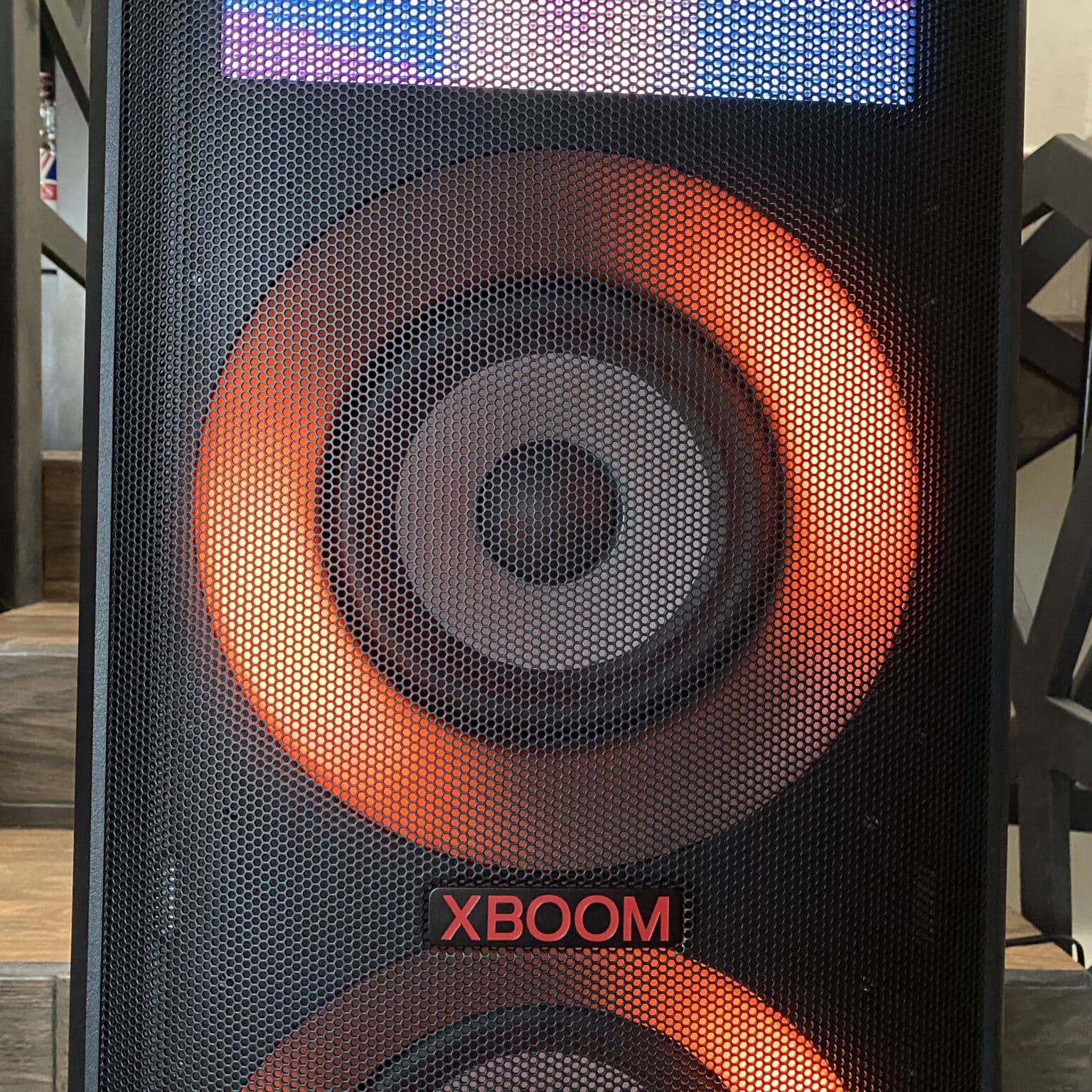 Reseña - LG XBOOM XL9T: ¡Potencia para cualquier fiesta!